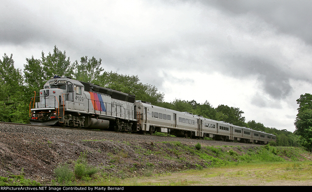 NJT 4109 Pushing Train 64